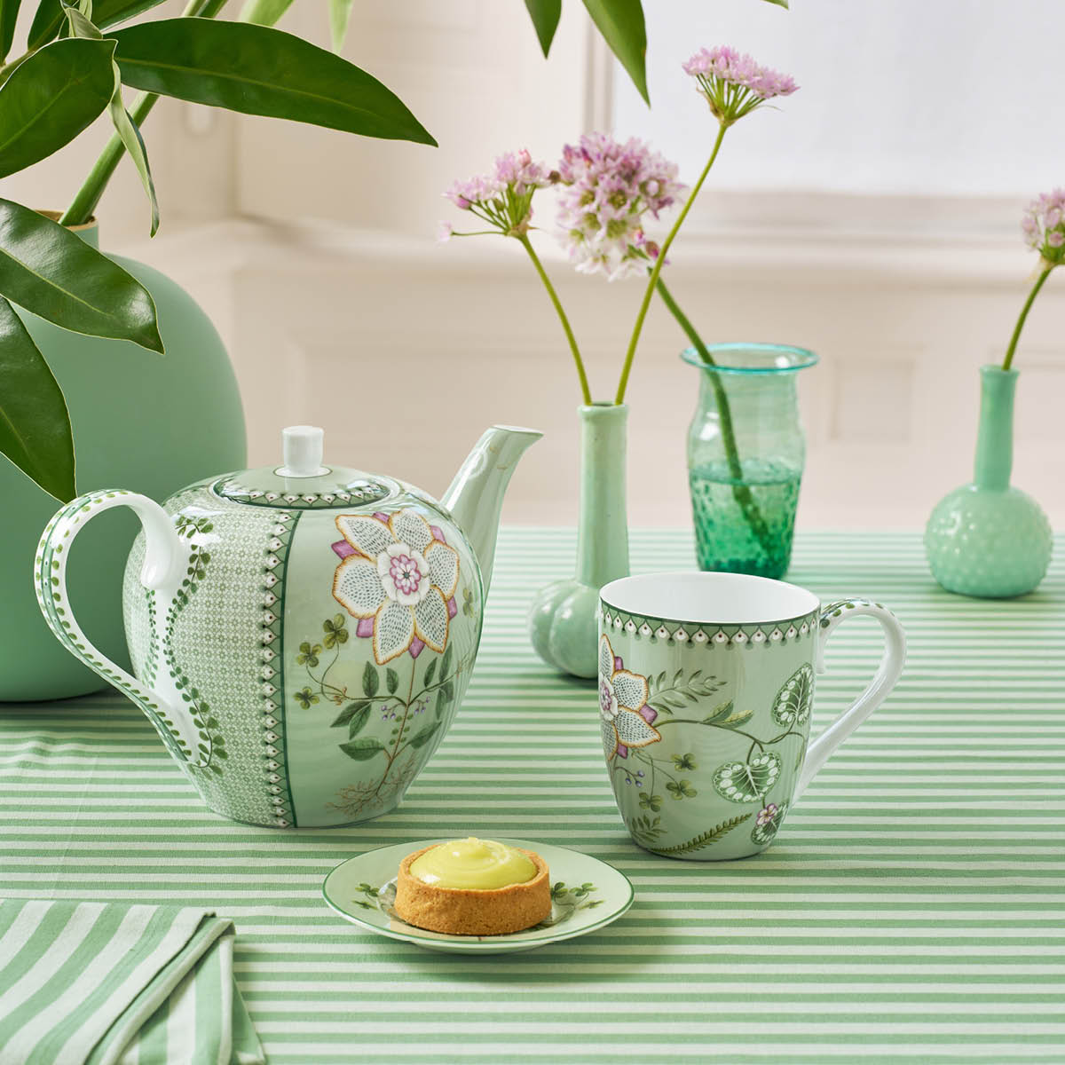 Pip Studio Lilly & Lotus mugg XL 45 cl ljusgrön - Cervera